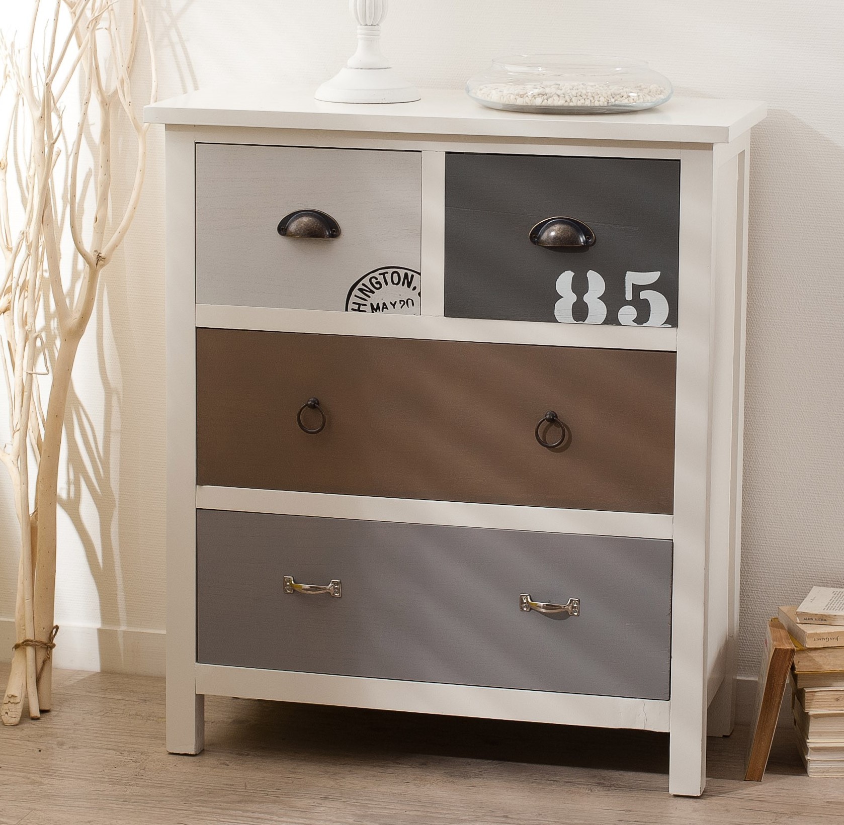 Commode 4 tiroirs Blanc Gris et Taupe bois 72cm MILO | Commodes | Pier ...