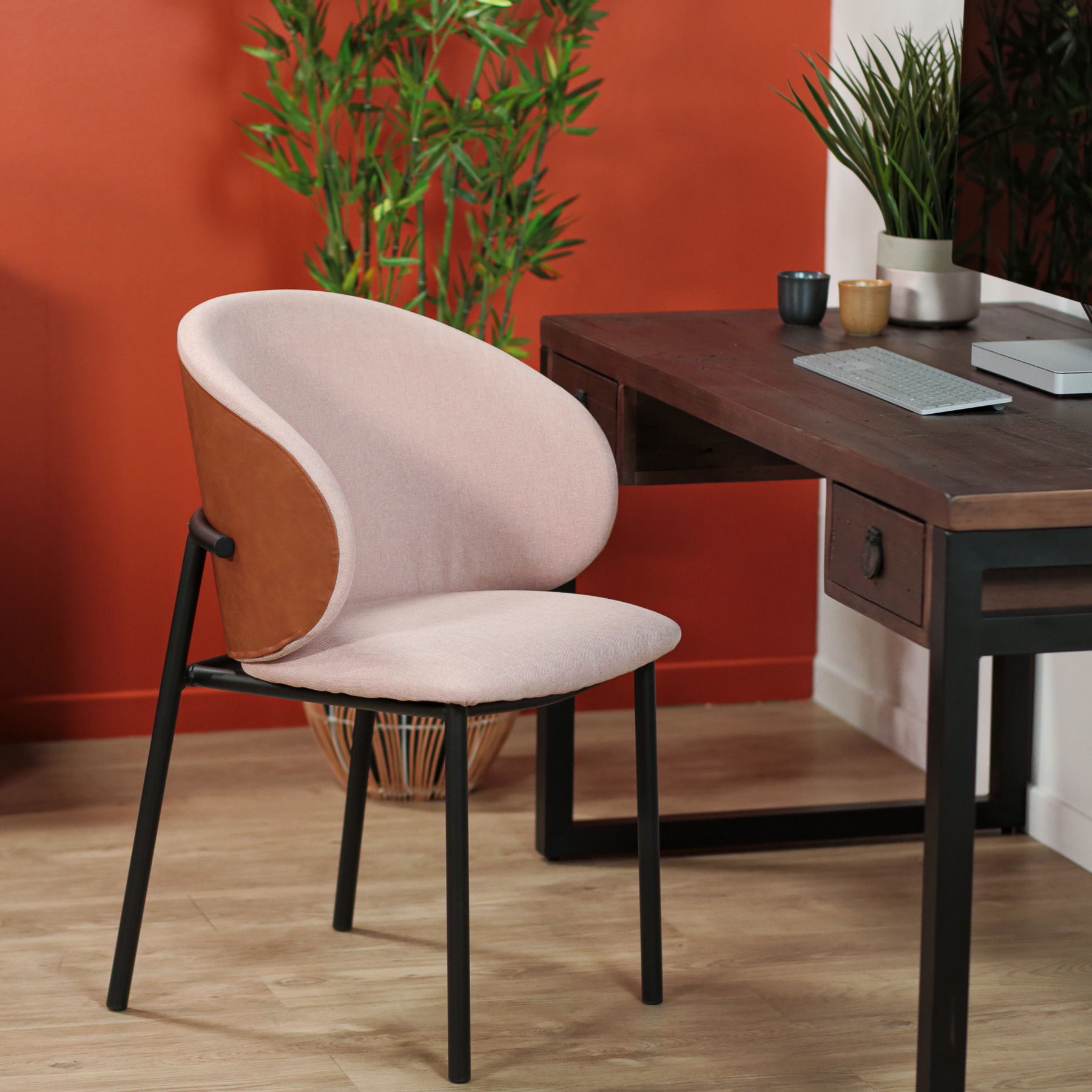 Chaise design rose (lot de 2) HAWAI | Chaises | Pier Import