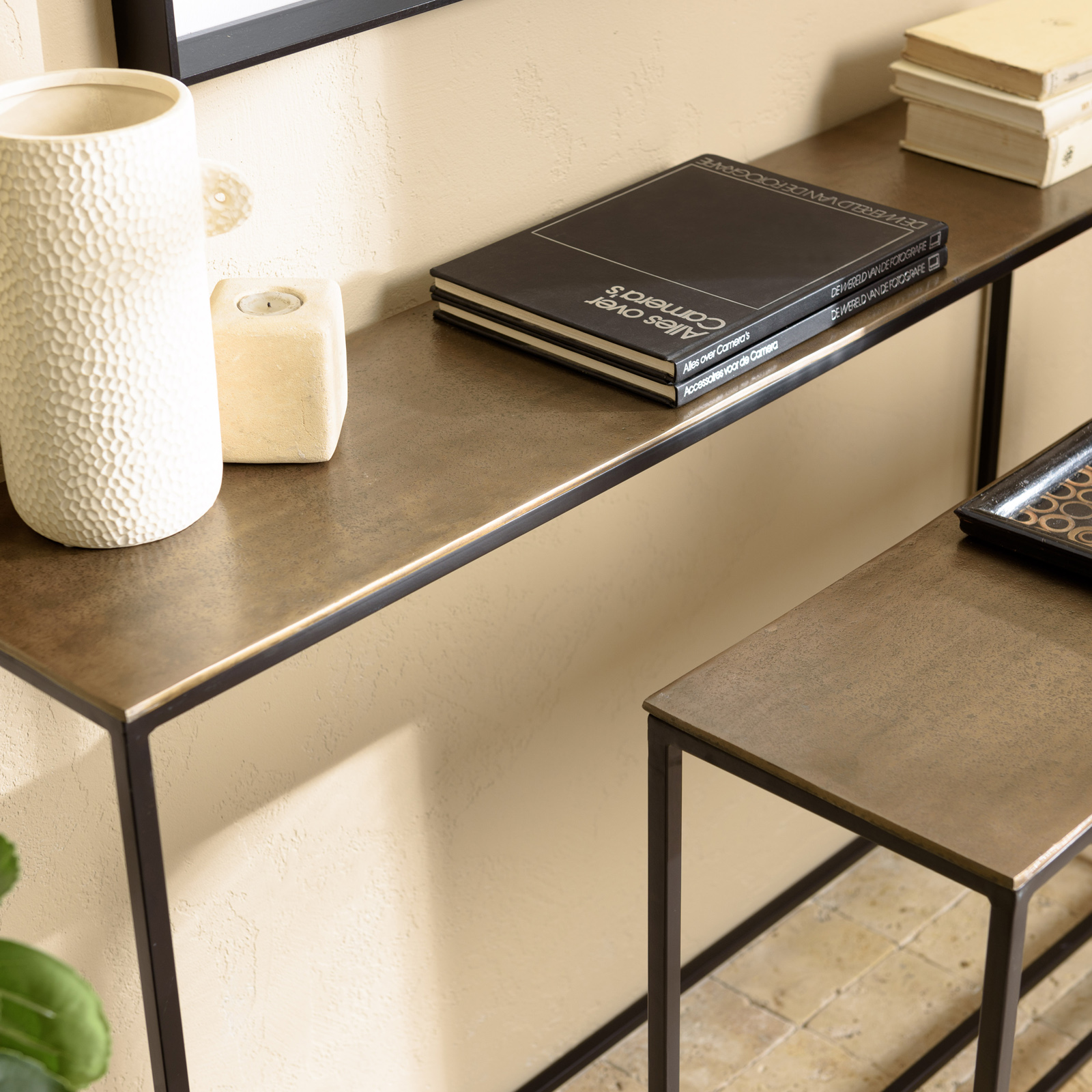 Console en métal aluminium doré et noir (lot de 2) ZALA | Consoles ...