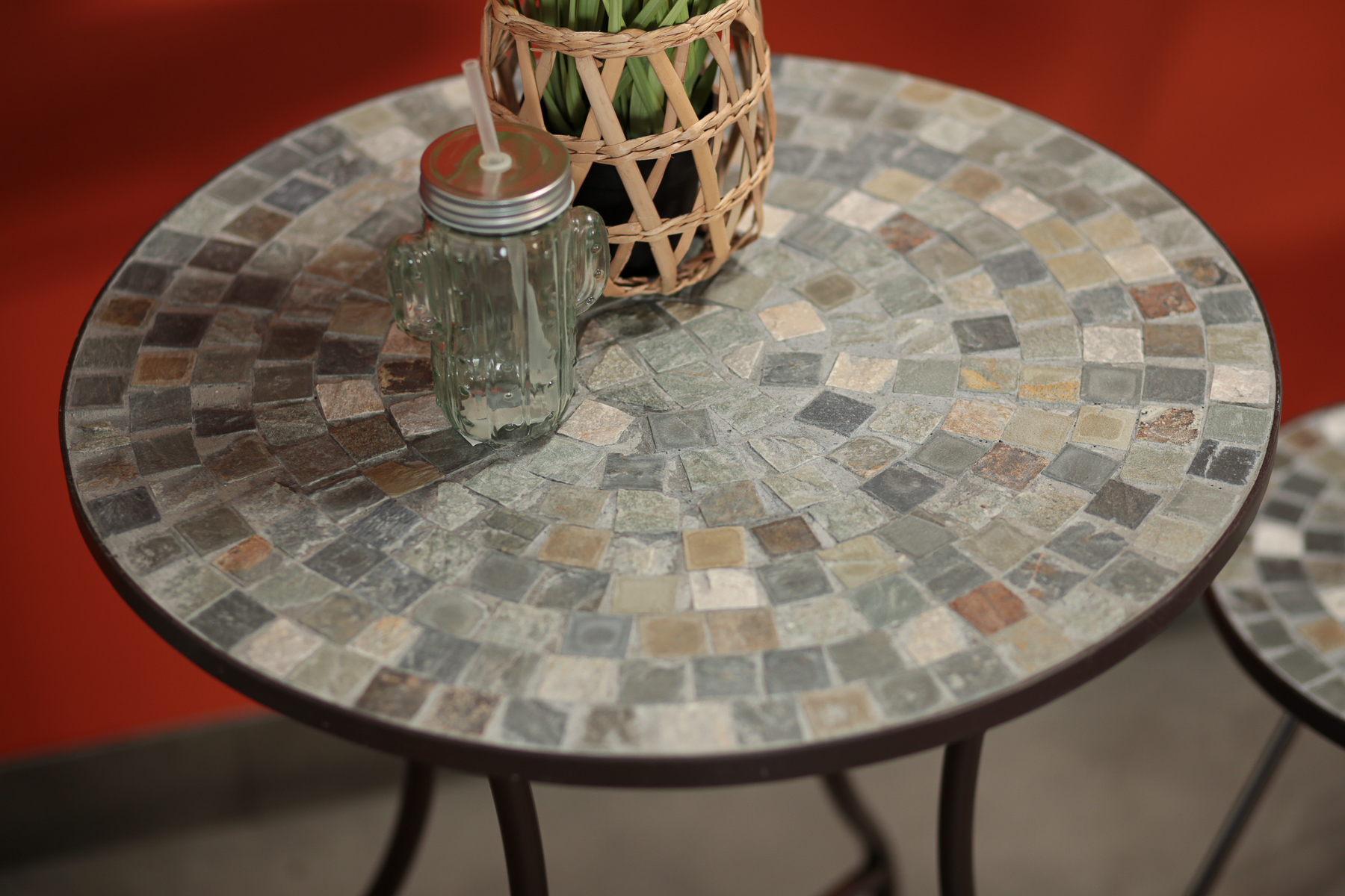 Petite table de jardin ronde en carreaux de mosaïque tons bruns D. 60 ...